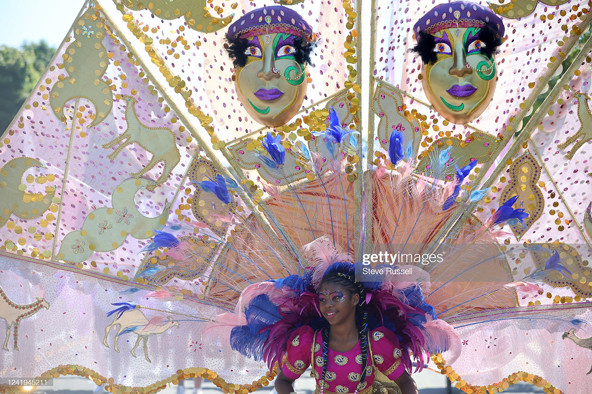 Canada PM Helps Kick-Off Toronto Carnival Celebration | News Americas Now