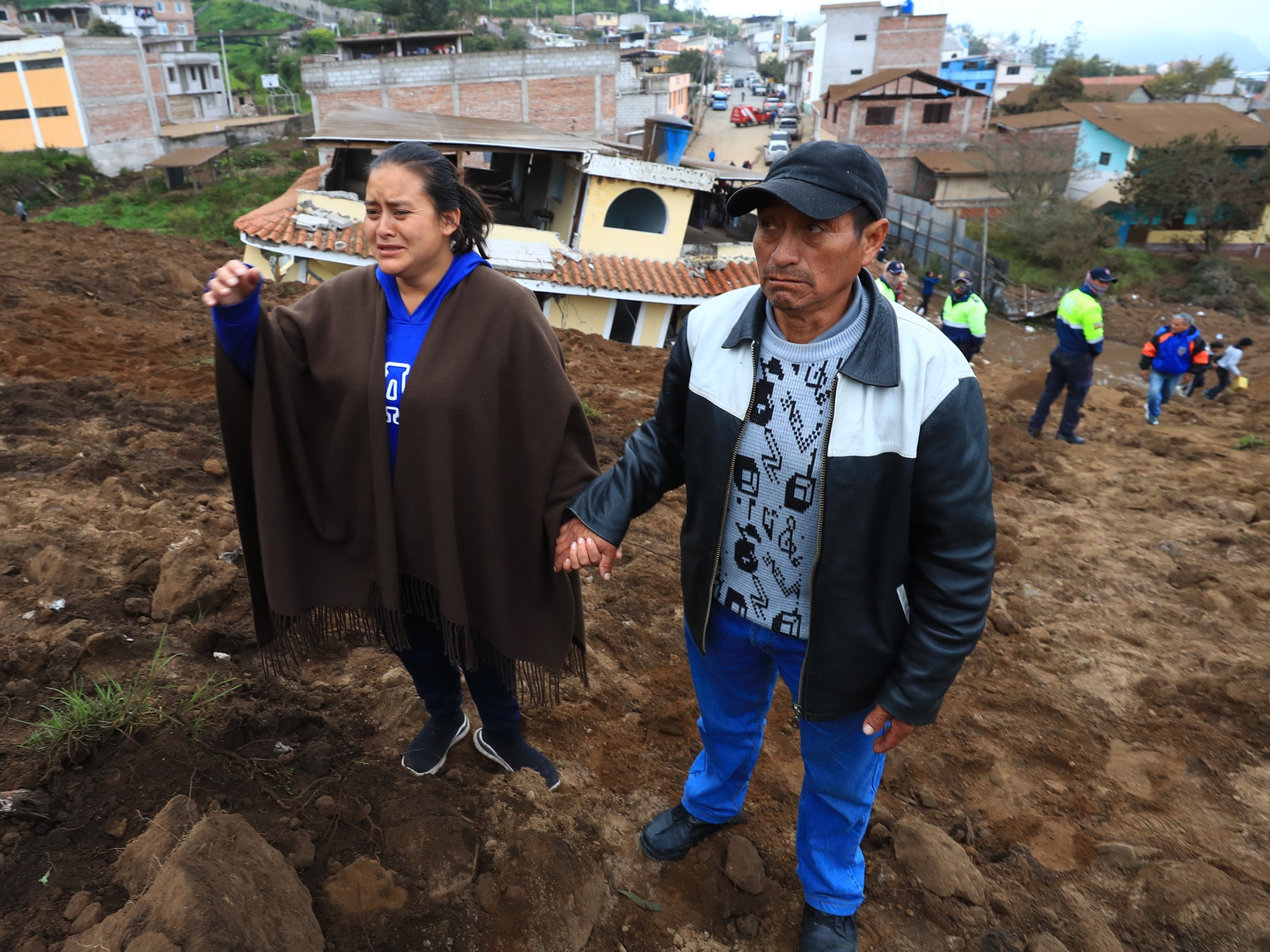 Photos: At Least 16 Dead In Ecuador Landslide | News Americas Now